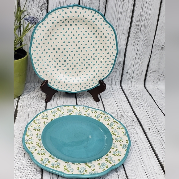 The Pioneer Woman | Dining | Pioneer Woman Polka Dot And Floral Edge ...